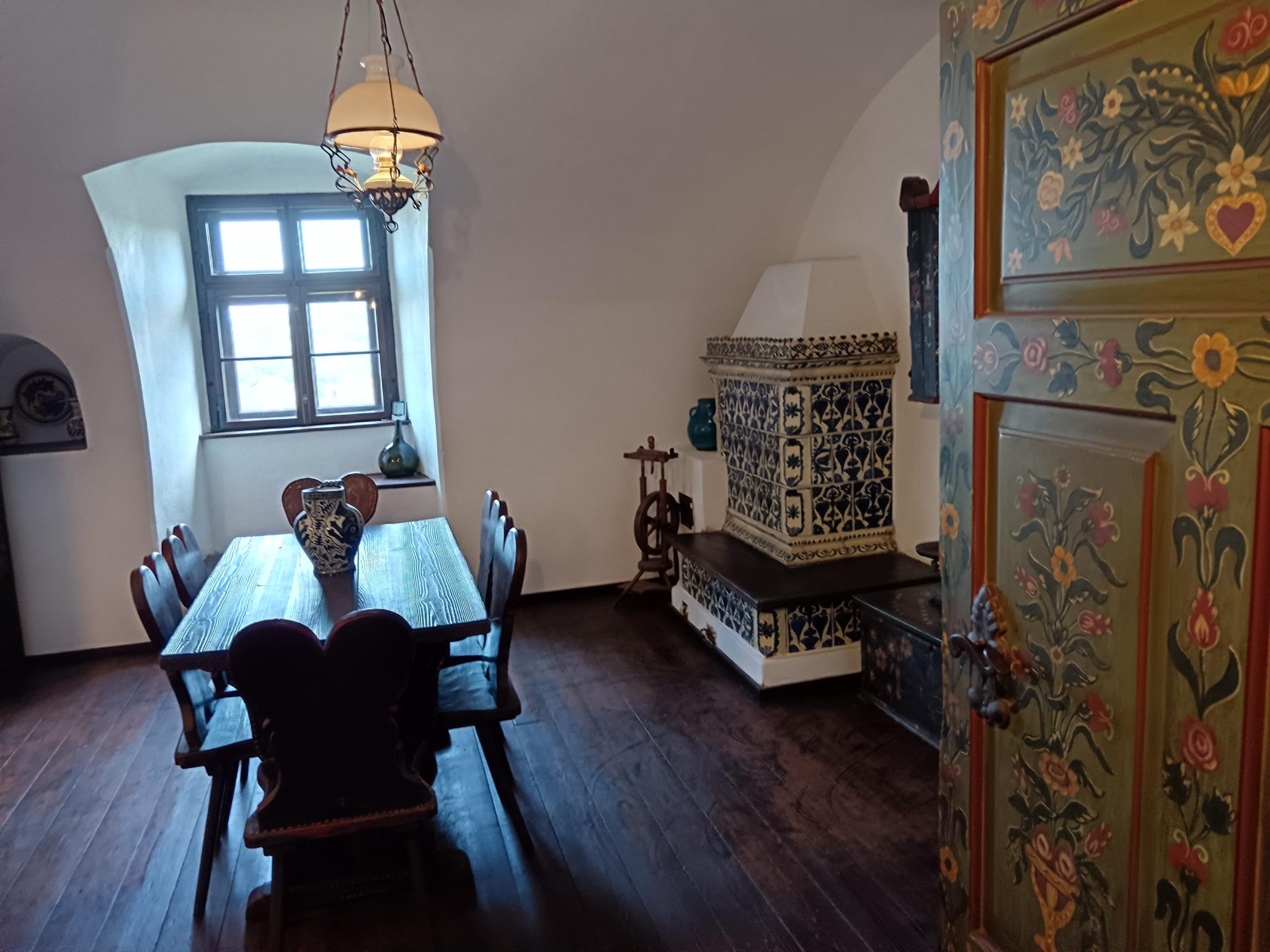 the beautiful and gothic romatic Bran Castle - Tu-Mi.com/blog